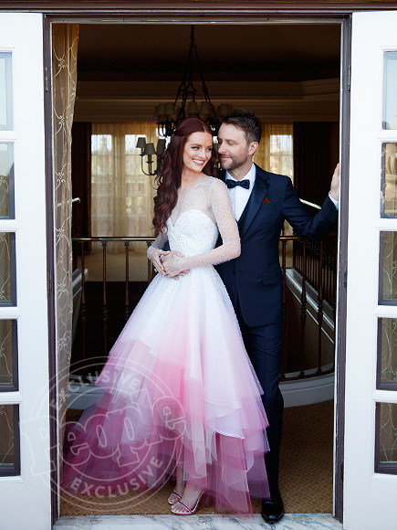 Chris Hardwick and Lydia Hearst Are Married : People.com Chris Hardwick and Lydia Hearst Are Married : People.com