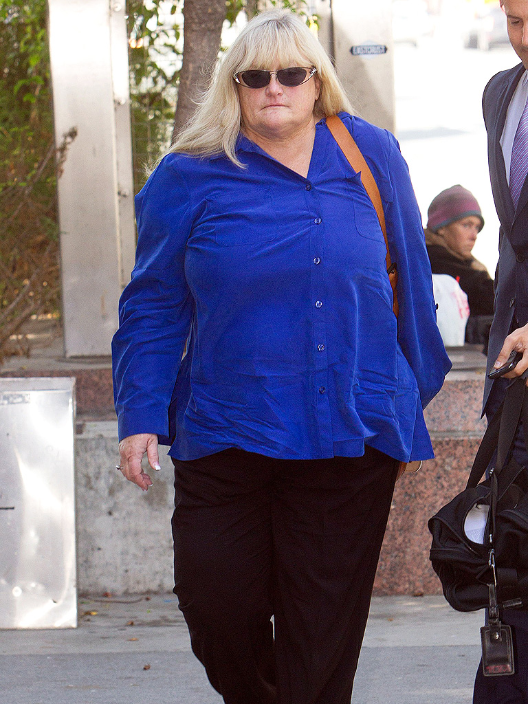Debbie Rowe Takes the Stand in Michael Jackson Trial : People.com