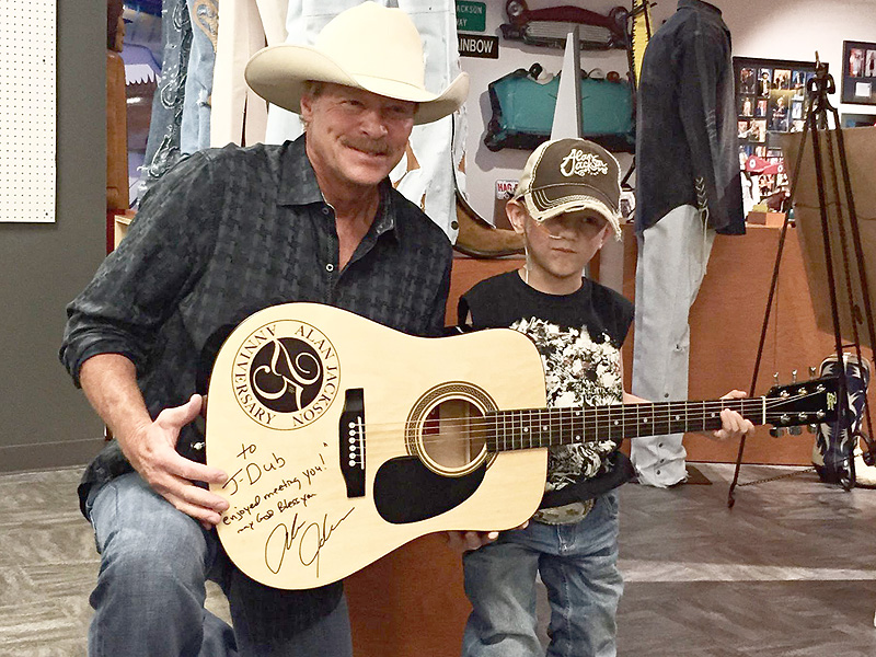 Alan Jackson: Country Singer Makes Wish Come True for Fan, 5, Fighting ...