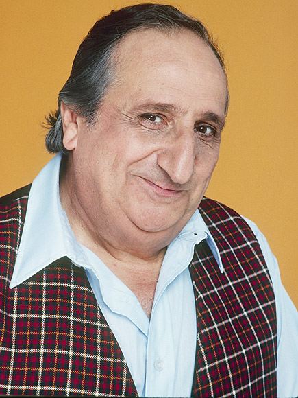 Happy Days Star Al Molinaro Dead at 96 From Gall Stone Complications ...