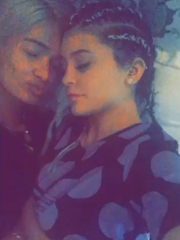 Kylie Jenner Brings Back Her Cornrows (PHOTO) | American Superstar Magazine