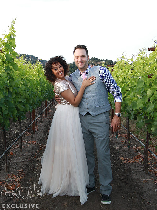 Tamera Mowry & Hubby Adam Celebrate 5 Years of Marriage With Rustic and ...
